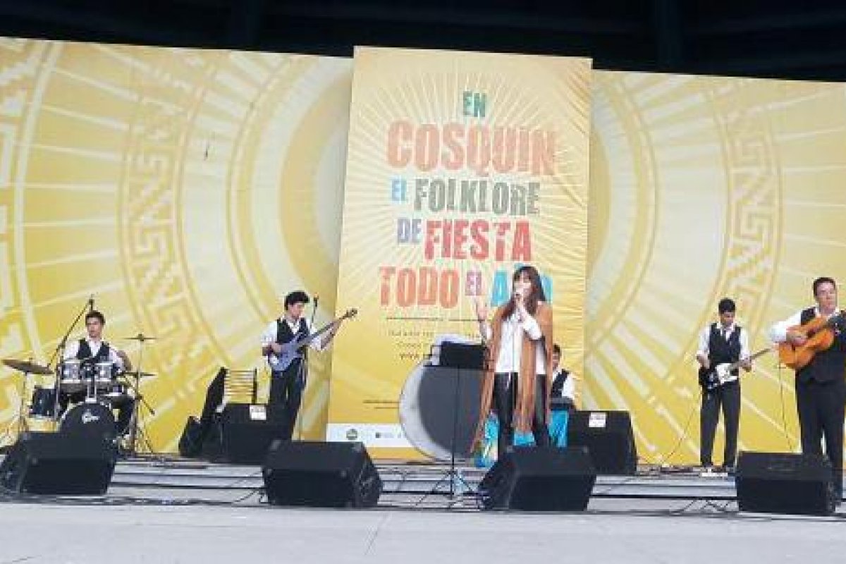 Brisa Rodríguez estuvo en "El Patio del Chamamé en Cosquín 2016 ...